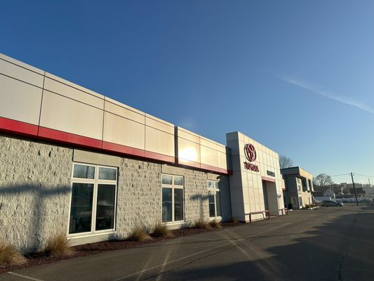 WILLIAMS TOYOTA OF BINGHAMTON - Updated January 2026 - 16 Photos - 393 ...