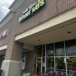 SISTA ROLES STREET EATS - Updated July 2025 - 137 Photos & 59 Reviews ...