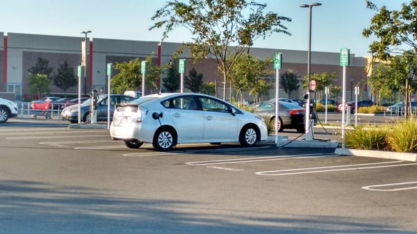 CHARGEPOINT - Updated January 2026 - 20 Photos & 130 Reviews - 254 East ...