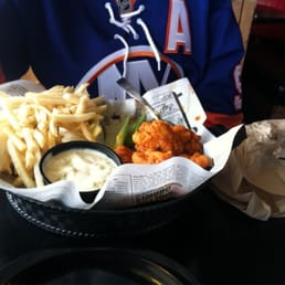 DUFF’S FAMOUS WINGS - Updated December 2025 - 196 Photos & 257 Reviews ...