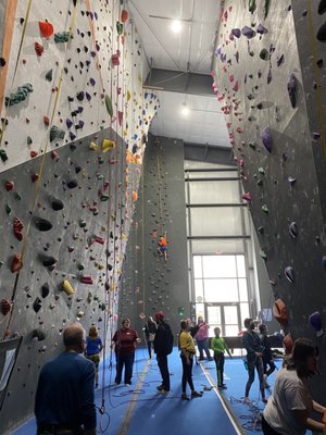 HOOSIER HEIGHTS - BLOOMINGTON - Updated July 2025 - 19 Photos & 28 ...