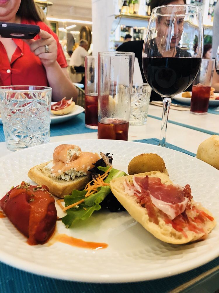 LA BOTILLERIA - 30 Photos - Calle Carlos III, 3, Madrid, Spain - Yelp