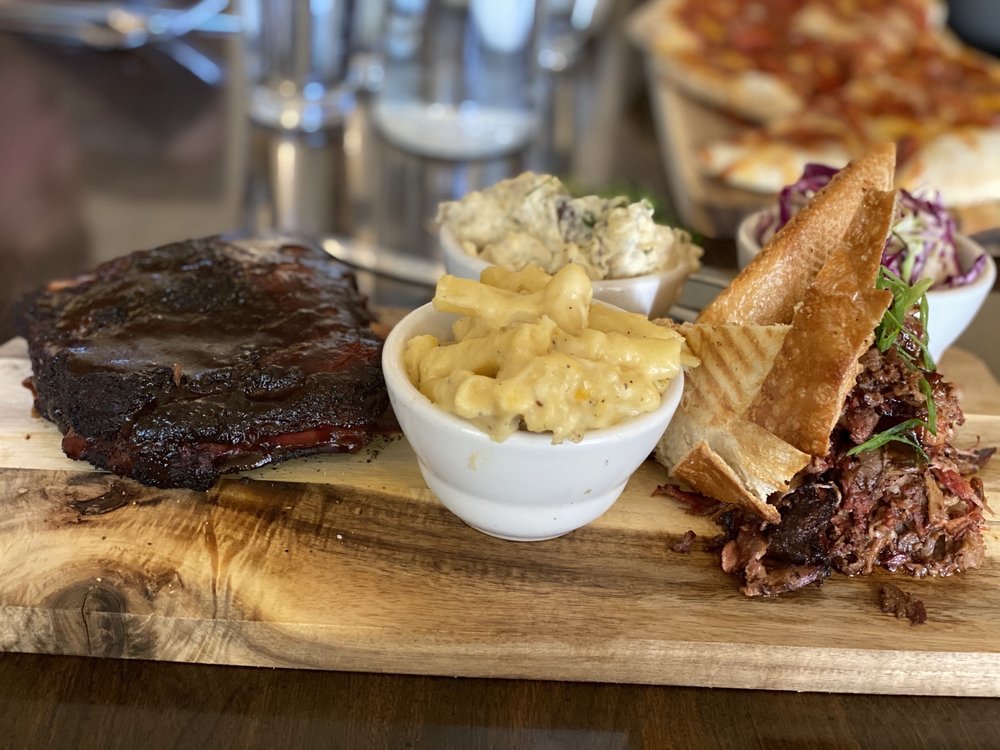 WOLF CREEK INN AND TAVERN - Updated May 2024 - 181 Photos & 104 Reviews ...