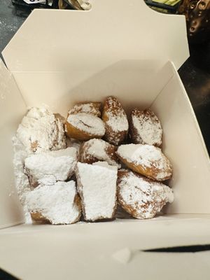 BEIGNET BOX - Updated April 2025 - 48 Photos & 22 Reviews - 6600 CA-27 ...
