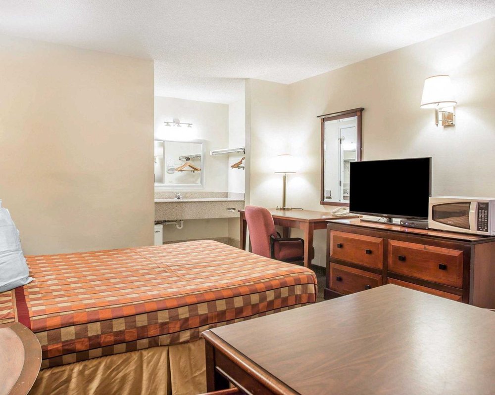 RODEWAY INN - Updated August 2025 - 19 Photos & 13 Reviews - 9117 Old ...