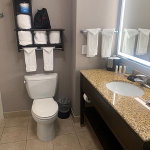 HAMPTON INN & SUITES SAN LUIS OBISPO - 132 Photos & 131 Reviews - 1530 ...