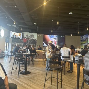 PAR 3 SPORTS BAR & GRILL - Updated April 2025 - 159 Photos & 133 ...