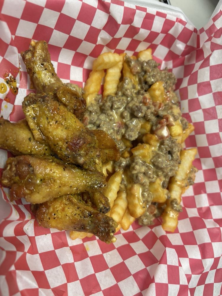 MAMA&3WINGZ - Updated July 2025 - 11 Photos - 602 Beasley Rd, Jackson ...