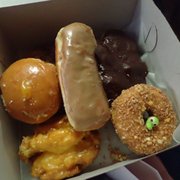 FRIENDLY DONUT HOUSE - 507 Photos & 412 Reviews - 856 S Boulder Hwy ...