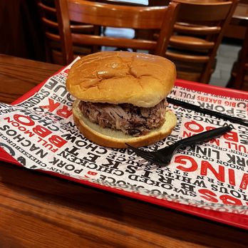 FULL MOON BBQ - Updated October 2025 - 36 Photos & 70 Reviews - 1009 N ...