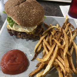 JUNCTION BURGER - Updated October 2025 - 121 Photos & 142 Reviews ...