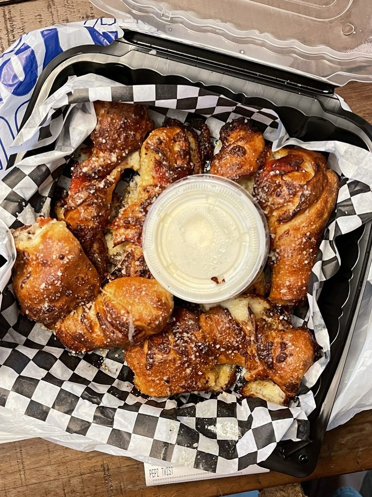 PEPZ PIZZA & EATERY - Updated December 2025 - 227 Photos & 405 Reviews ...