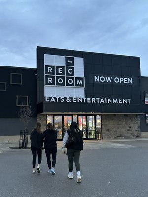 THE REC ROOM - Updated September 2025 - 8 N Village Way, Barrie ...