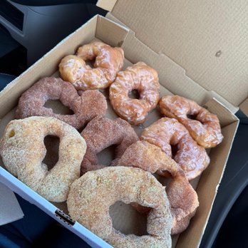 CHEEKY DONUTS - Updated December 2025 - 10 Photos - 710 W Kimberly Ave ...
