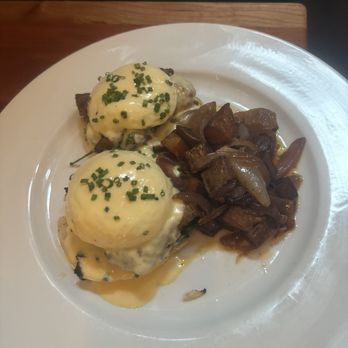 LIGHTFOOT RESTAURANT - Updated October 2025 - 415 Photos & 614 Reviews ...