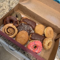 THOMAS DONUT & SNACK SHOP - Updated June 2025 - 633 Photos & 949 ...