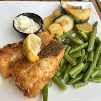 FLYING FISH PUBLIC MARKET & GRILL - Updated March 2025 - 1771 Photos ...