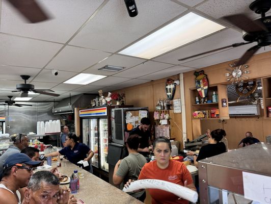 LA FAMA CAFETERIA - Updated July 2024 - 82 Photos & 66 Reviews - 3040 ...