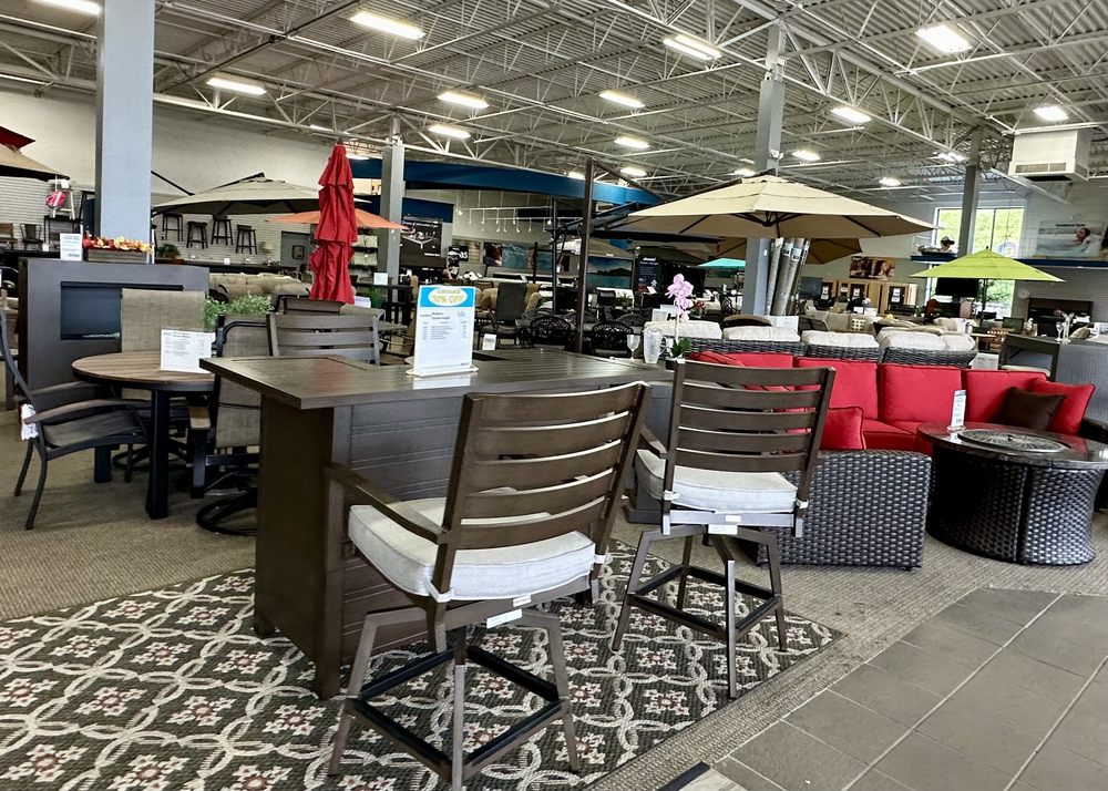 POOL CITY - Updated October 2025 - 13 Photos & 13 Reviews - 610 Chauvet ...