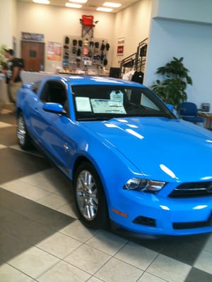 REUTHER FORD - Updated October 2025 - 26 Photos - 1325 McNutt St ...