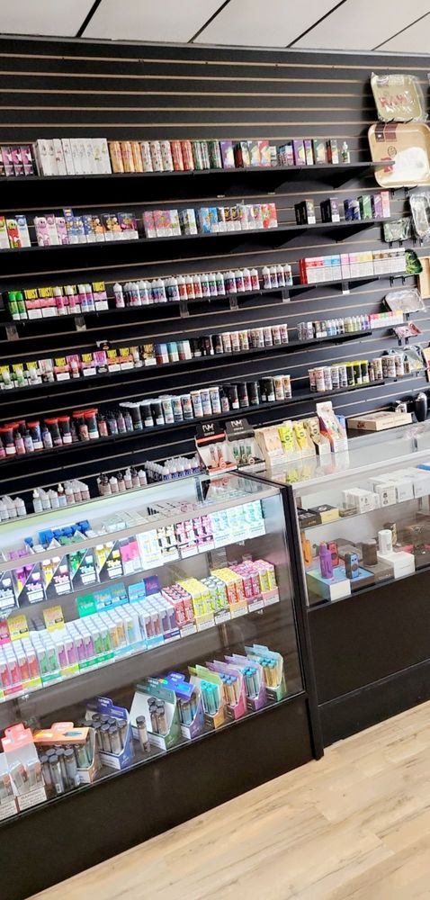 CAVE SMOKE SHOP - Updated July 2025 - 21 Photos & 24 Reviews - 5410 Nc ...