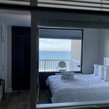 MAVERICK RESORT - Updated January 2026 - 27 Photos & 16 Reviews - 485 S ...