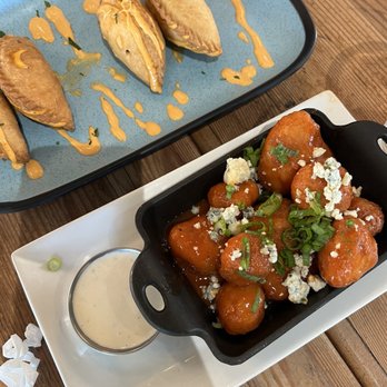 FINCH - Updated December 2024 - 1026 Photos & 791 Reviews - 32395 ...