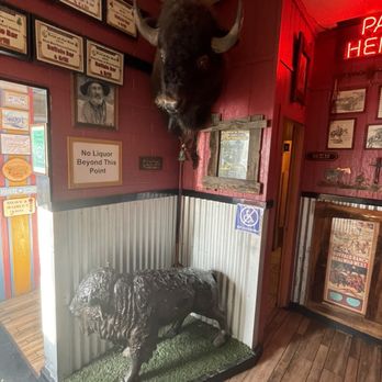 BUFFALO BAR & GRILL - Updated May 2024 - 283 Photos & 472 Reviews - 311 ...