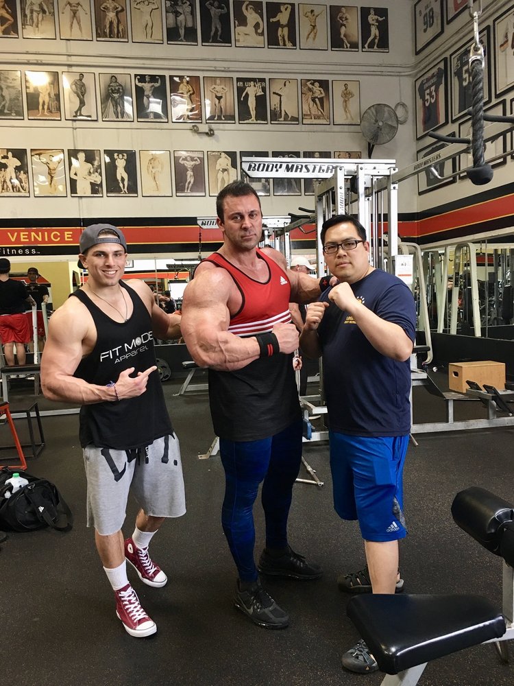 GOLD’S GYM - VENICE - 188 Photos & 414 Reviews - 360 Hampton Dr, Venice ...