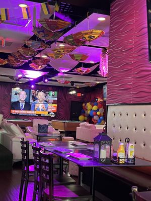 LEGENDS SPORTS BAR & LOUNGE - Updated April 2026 - 82 Photos & 72 ...