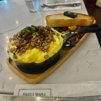 SWEET MAPLE - Updated January 2025 - 7822 Photos & 4969 Reviews - 2101 ...