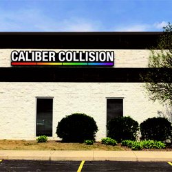 Caliber Collision Forest Park