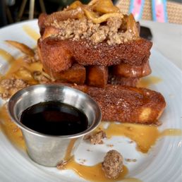 SIPS ON 10TH - Updated June 2024 - 98 Photos & 53 Reviews - 1022 S 10th ...