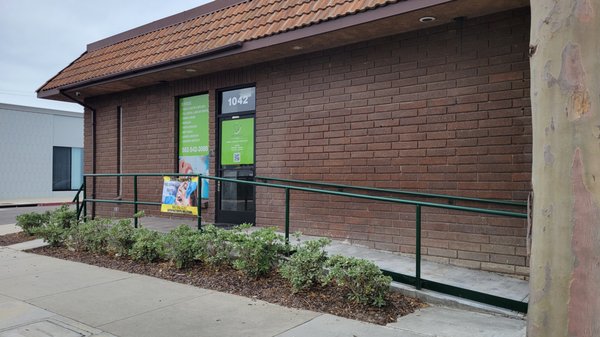 INNOVATIVE SMILES - Updated January 2026 - 25 Photos & 14 Reviews ...