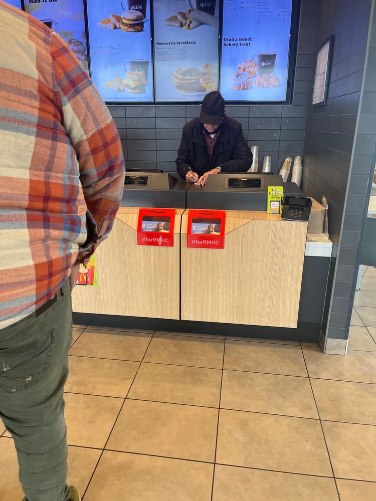 MCDONALD’S - Updated October 2025 - 24 Reviews - 3845 E Shelby Dr ...