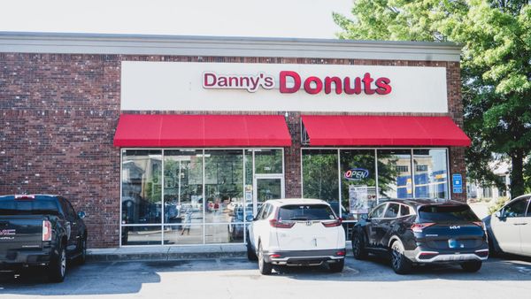 DANNY’S DONUTS - Updated November 2025 - 56 Photos & 121 Reviews - 417 ...
