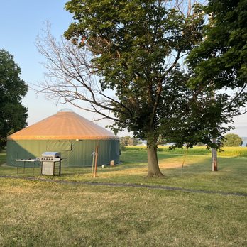 YALE MANOR B&B AND YURTS - Updated October 2025 - 61 Photos - 563 Yale ...