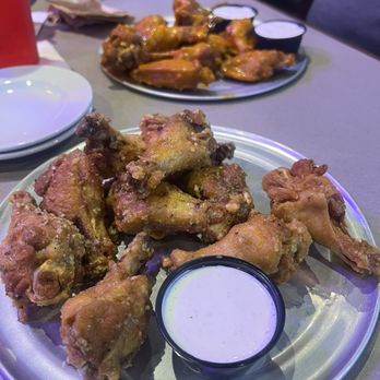 PLUCKERS WING BAR - SOUTHPARK MEADOWS - Updated December 2025 - 55 ...