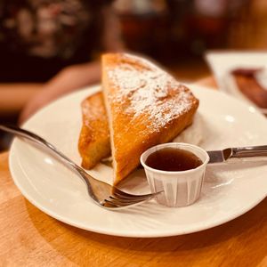 PERSHING - Updated October 2025 - 22 Photos & 23 Reviews - 2415 E 5th ...