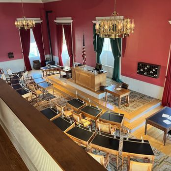 OLD CAPITOL MUSEUM - Updated August 2025 - 35 Photos - 21 Old Capitol ...