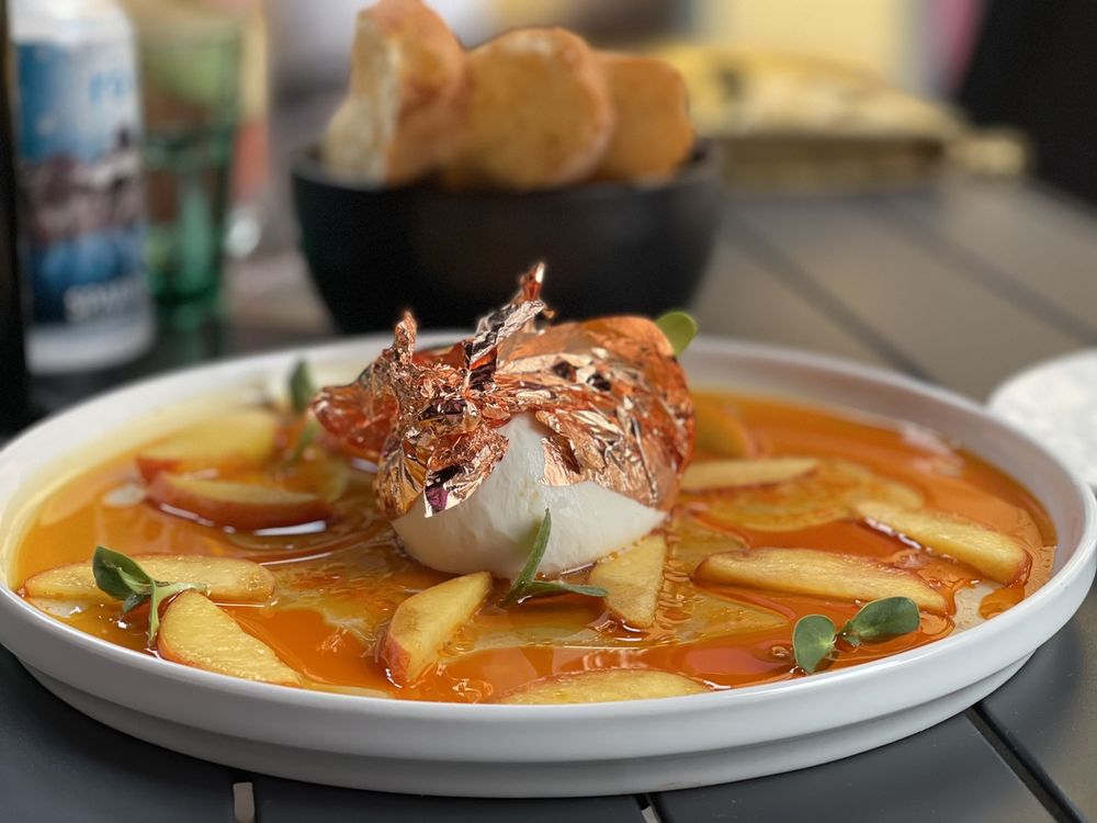 4296 - 81 Photos & 22 Reviews - 3-626 Main Street, Canmore, Alberta ...