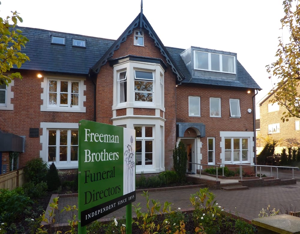 FREEMAN BROTHERS - 25 & 27 Brighton Road, Crawley, West Sussex, United ...