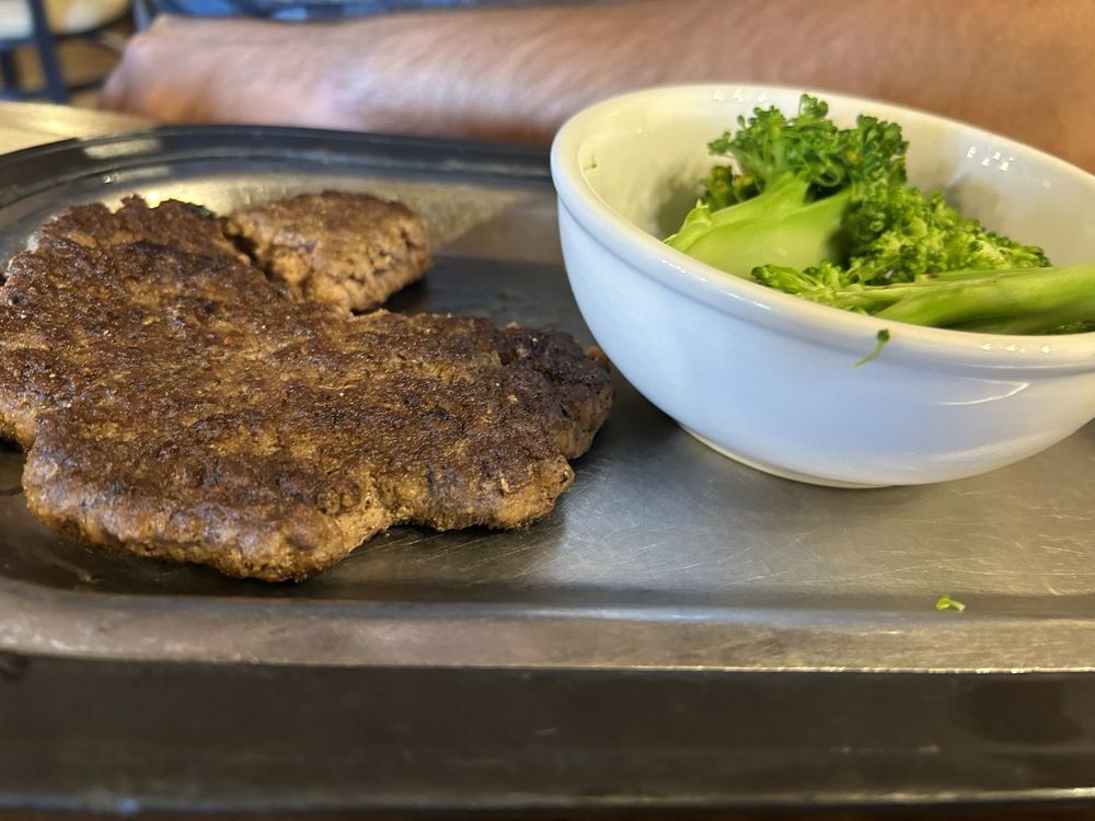 HOSS’S STEAK & SEA HOUSE - Updated May 2026 - 13 Photos & 24 Reviews ...