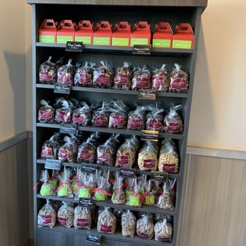 GARDEN GATE CANDY - Updated January 2026 - 32 Photos & 35 Reviews - 928 ...