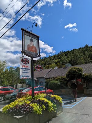 MAN OF KENT TAVERN - Updated April 2026 - 145 Photos & 223 Reviews ...