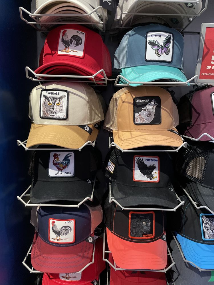 LIDS - Updated December 2025 - 14 Photos - 521 Lincoln Rd, Miami Beach ...