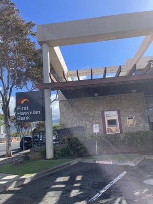 FIRST HAWAIIAN BANK - Updated November 2025 - 22 Photos & 27 Reviews ...