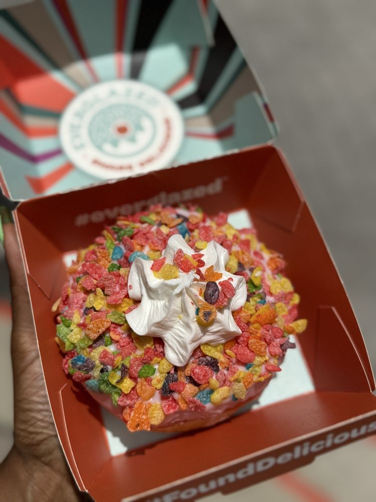 EVERGLAZED CHICKEN AND DONUTS - Updated December 2025 - 68 Photos & 27 ...