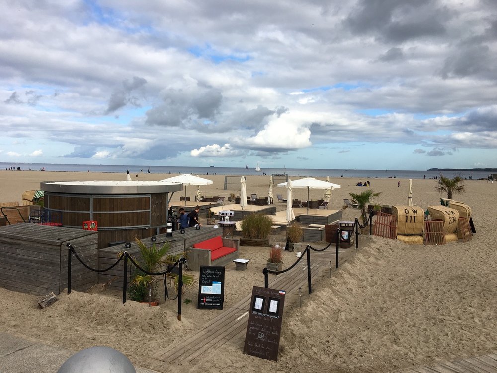 LIGHTHOUSE LOUNGE - Updated October 2024 - Strandpromenade, Lübeck ...
