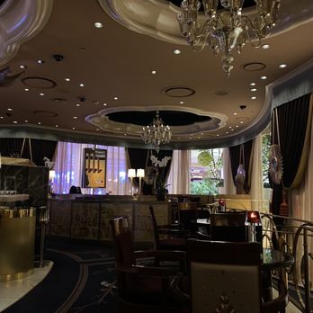 OVERLOOK LOUNGE, APERITIFS & SPIRITS - Updated July 2025 - 849 Photos ...